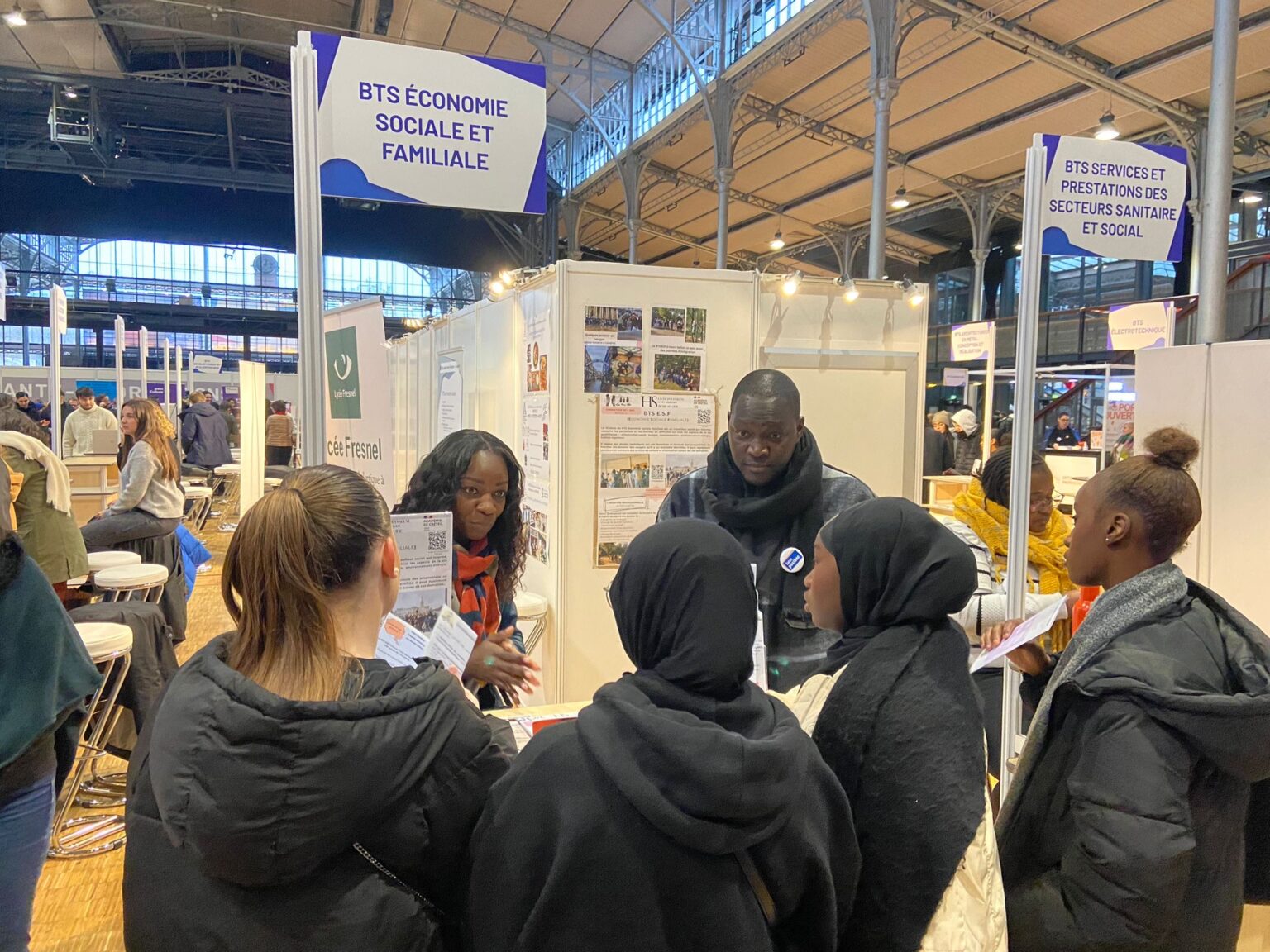 Présentation de la formation BTS ESF au salon POSTBAC les 12 et 13 ...